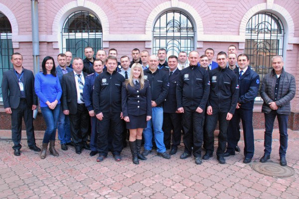 Dialogue to prevent violence – EUAM and Czech police deliver ‘dialogue ...