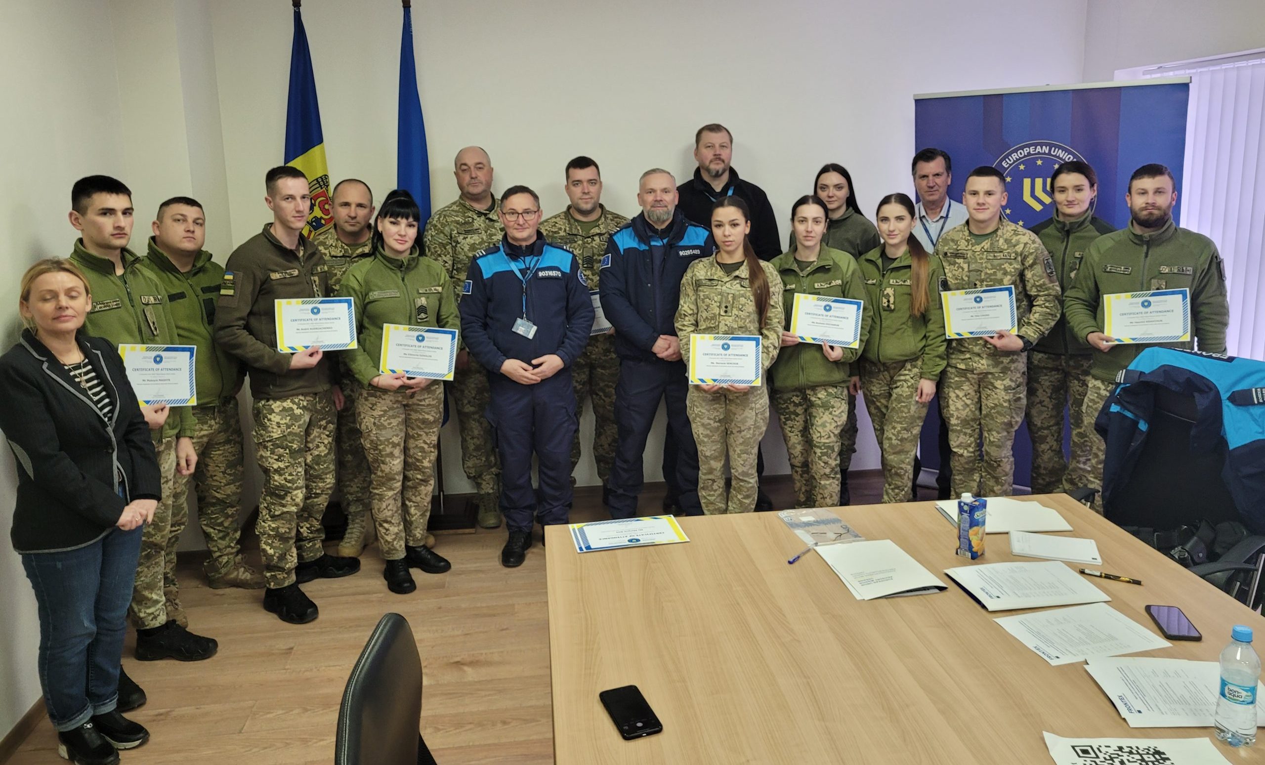 Ukrainian border guards improve anti-fraud skills at joint EUAM-Frontex ...